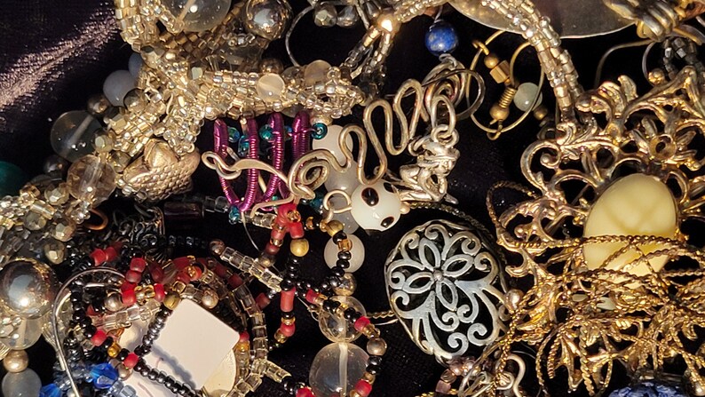 1 LB Unfinished Unsellables Junk Jewelry for Crafting, Beading, Scrap ...