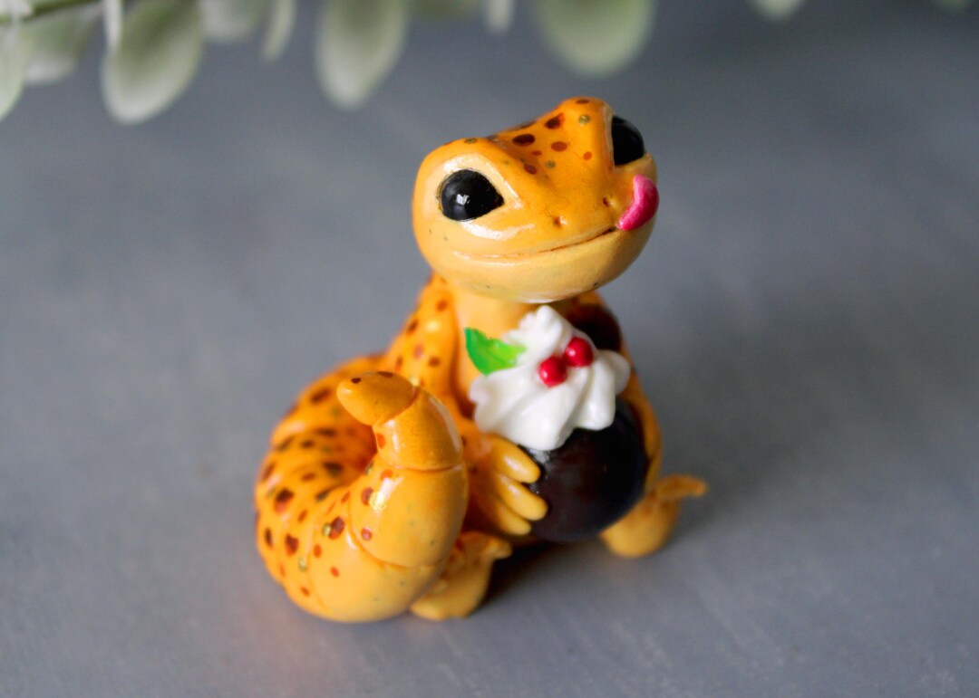 Orange Gecko Desk Decoration, Handmade Polymer Clay Figurine - Etsy