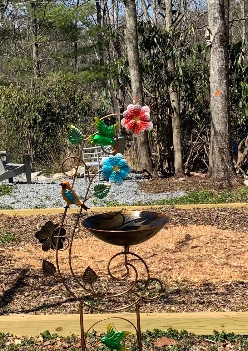 Decorative Hummingbird Metal Bird Bath With Trellis and Detachable Bowl ...