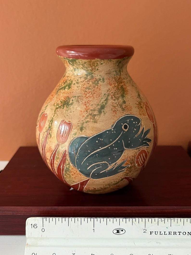 Small Pottery Vase Three Frogs Etched Hand-painted Pot Dark Green Brown ...