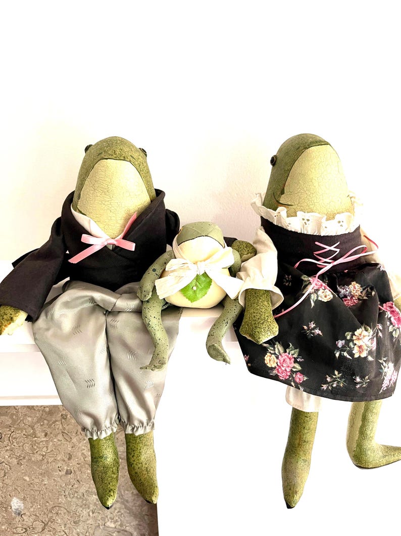 Vintage Judy Wachlin Folk Art Frog Shelf Sitters: Handcrafted Family ...