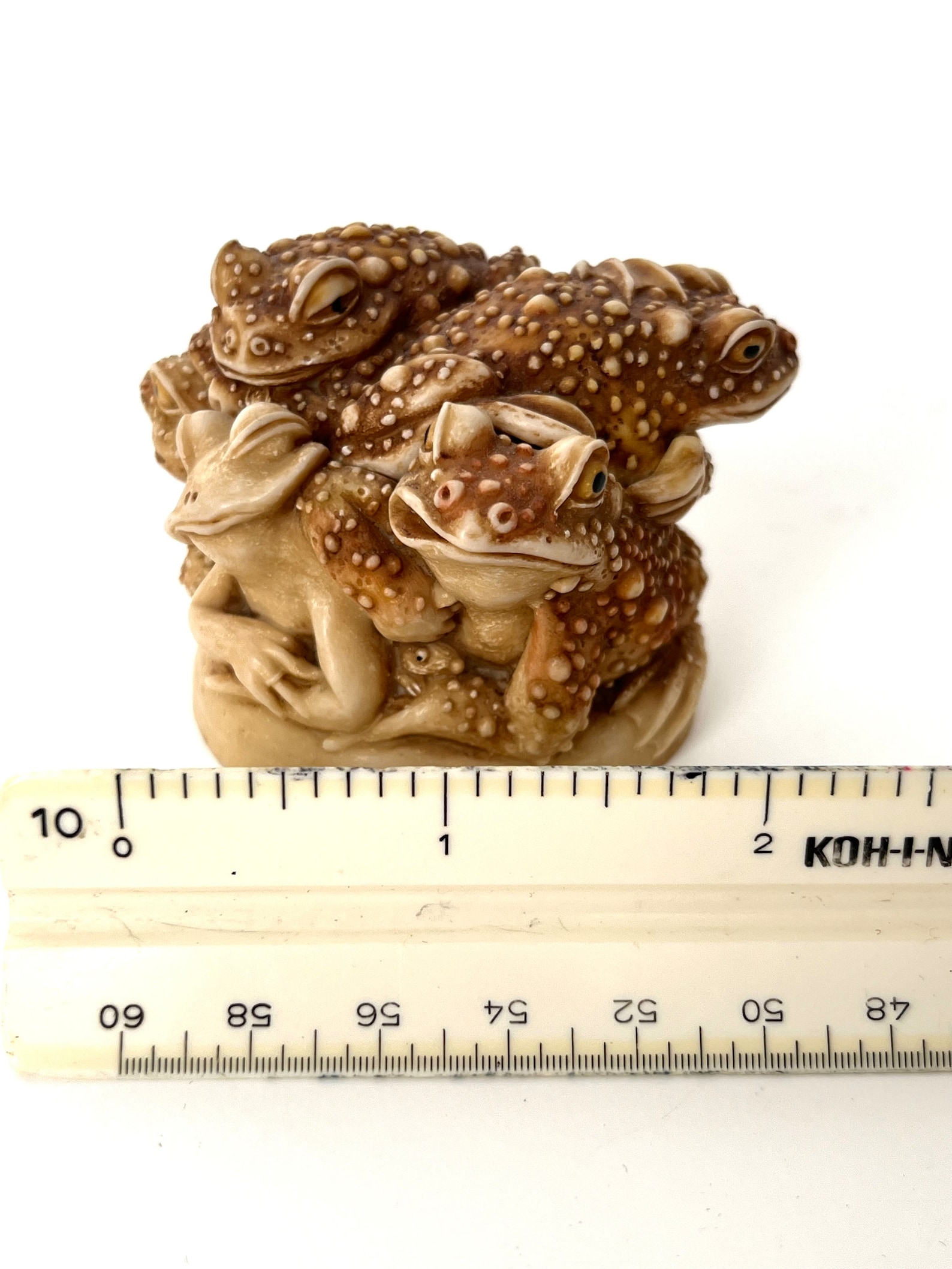 Harmony Kingdom Puddle Huddle Toads Frogs in a Pile Trinket Box ...