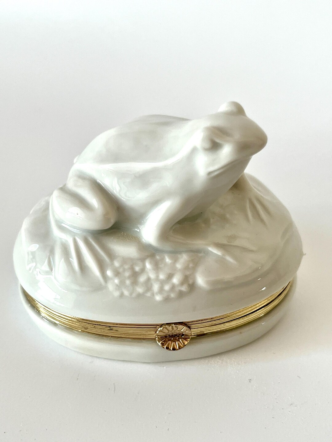 Vintage Hinged White Frog Trinket Box by the Haldon Group, Made in ...