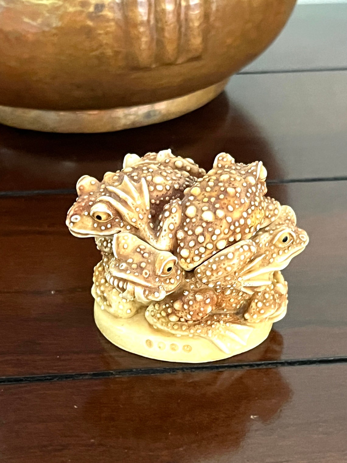 Harmony Kingdom Puddle Huddle Toads Frogs in a Pile Trinket Box ...