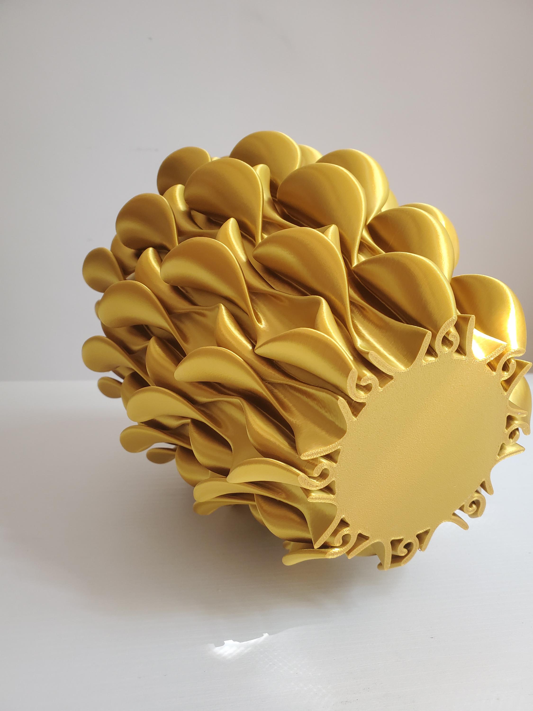 Luxurious Gold Spiral Vase, Unique Home Decor, Elegant Flower Holder ...