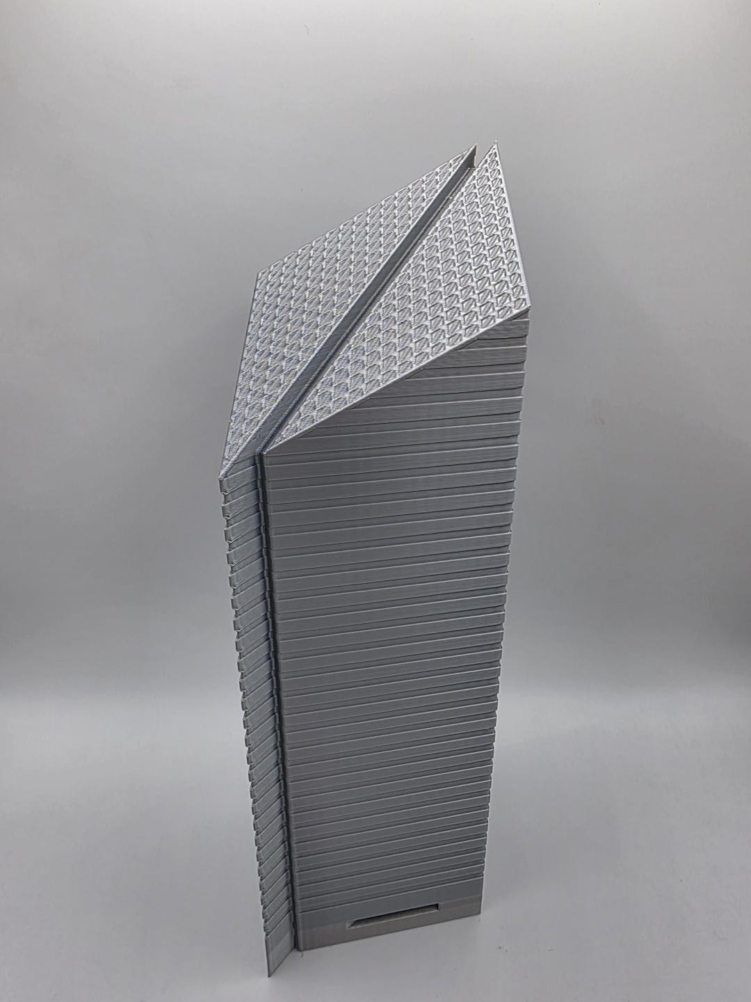 Crain Communications Building Model – Modern Chicago Skyscraper Replica for Architecture Lovers ...