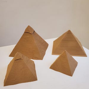 Pyramids Diorama Giza Pyramid Set, Great Pyramids of Egypt, Decorative ...