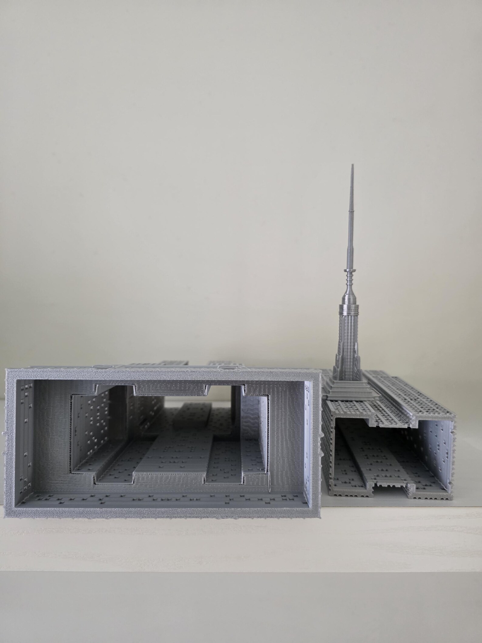 New York Landmark, Empire Building Illuminated, New York Diorama Scale ...