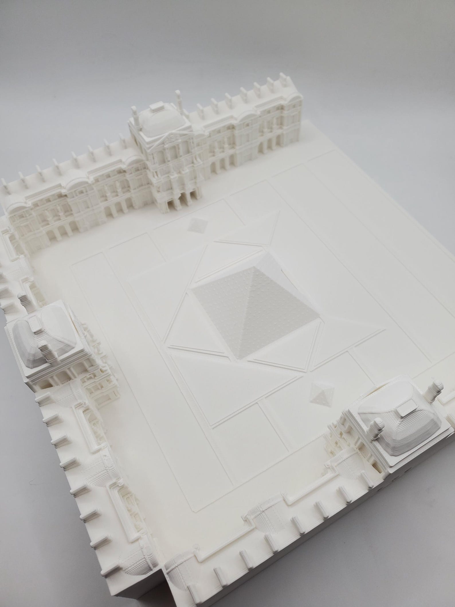 Louvre Museum Diorama With Pyramid, Paris Landmark Model Home Decor ...
