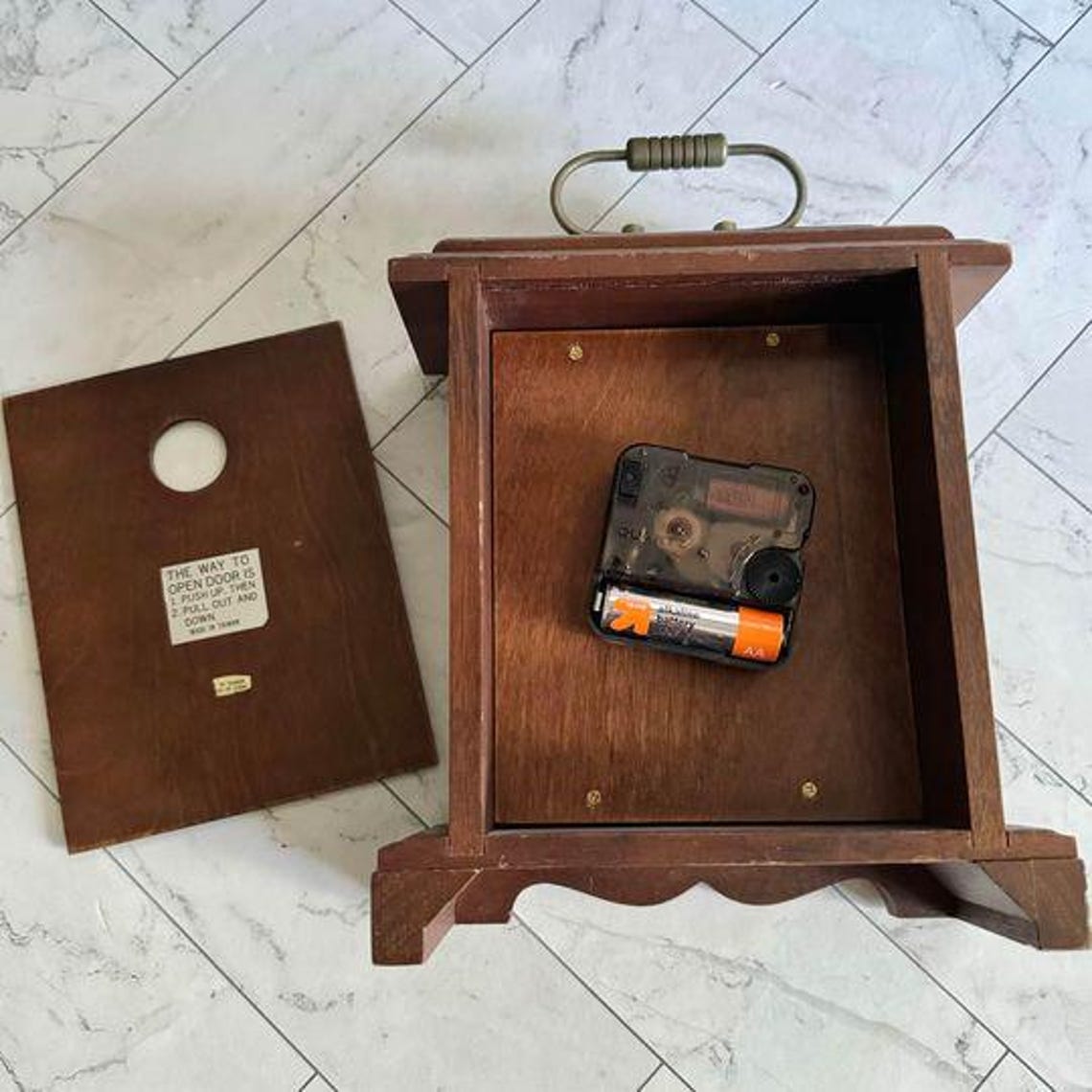 Vintage Wood Mantle Clock 70s Quartz Battery Operated Works Farmhouse ...