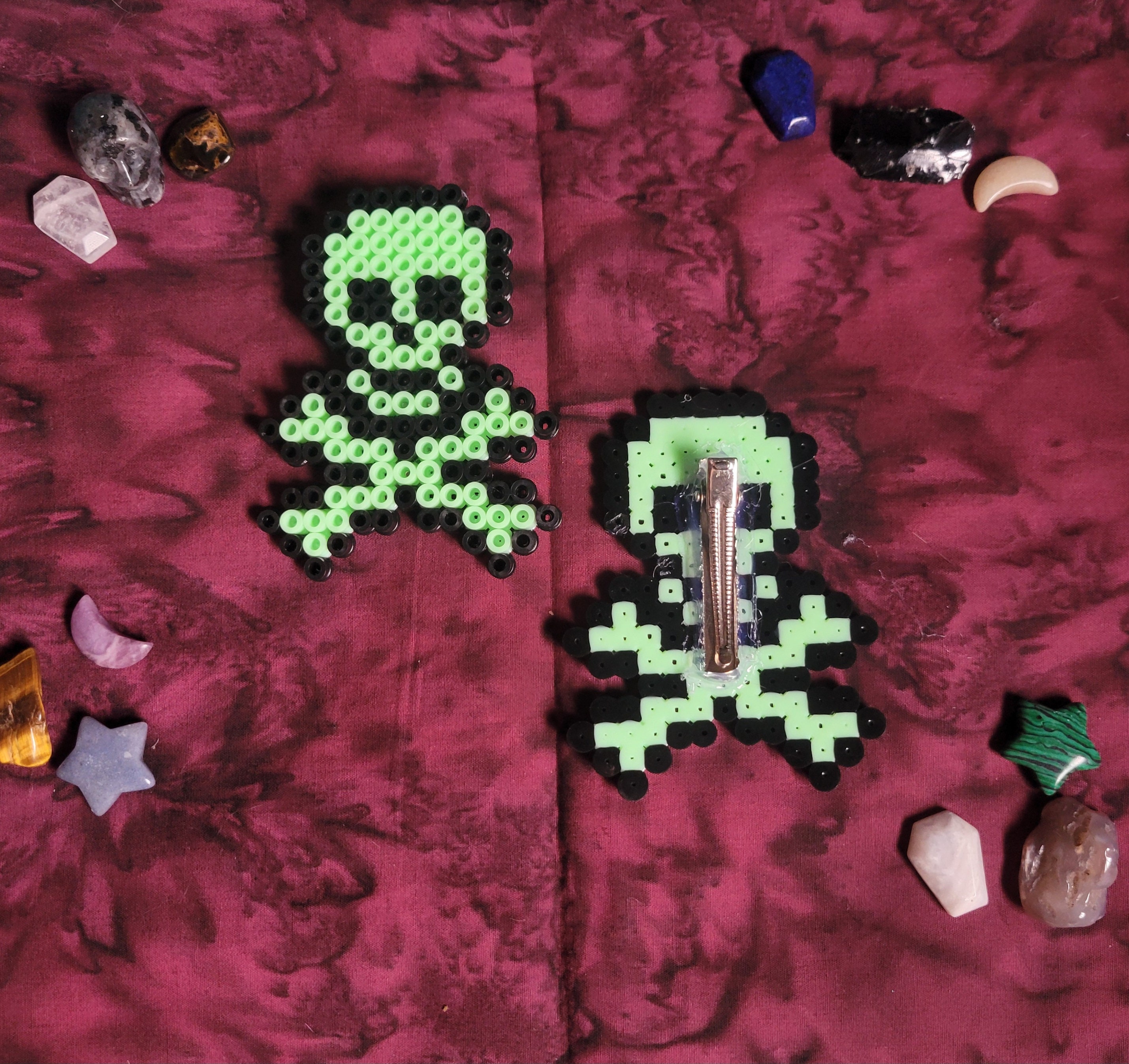 Skull and Cross Bones Perler Bead Hair Clip - Etsy