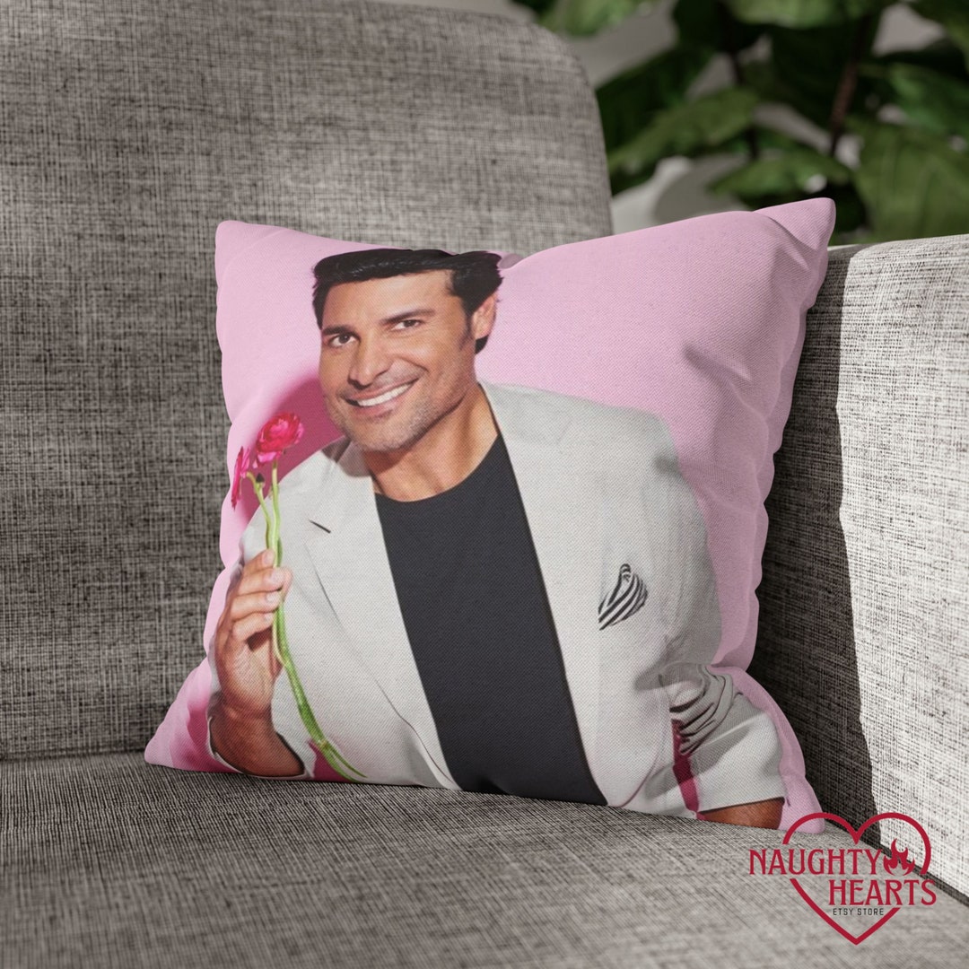 Puerto Rican Singer Pillow, Latin Pop Singer, Latin Pop King Pillows ...