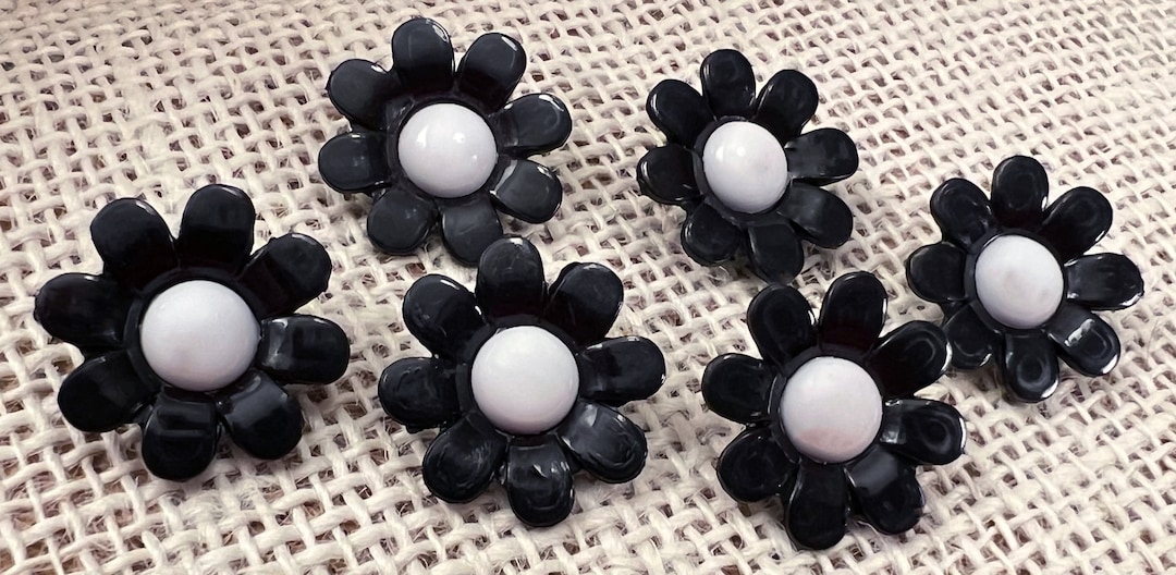 6 Cute Flower Push Pins - Adorable Floral Thumb Tacks for Office, Home ...