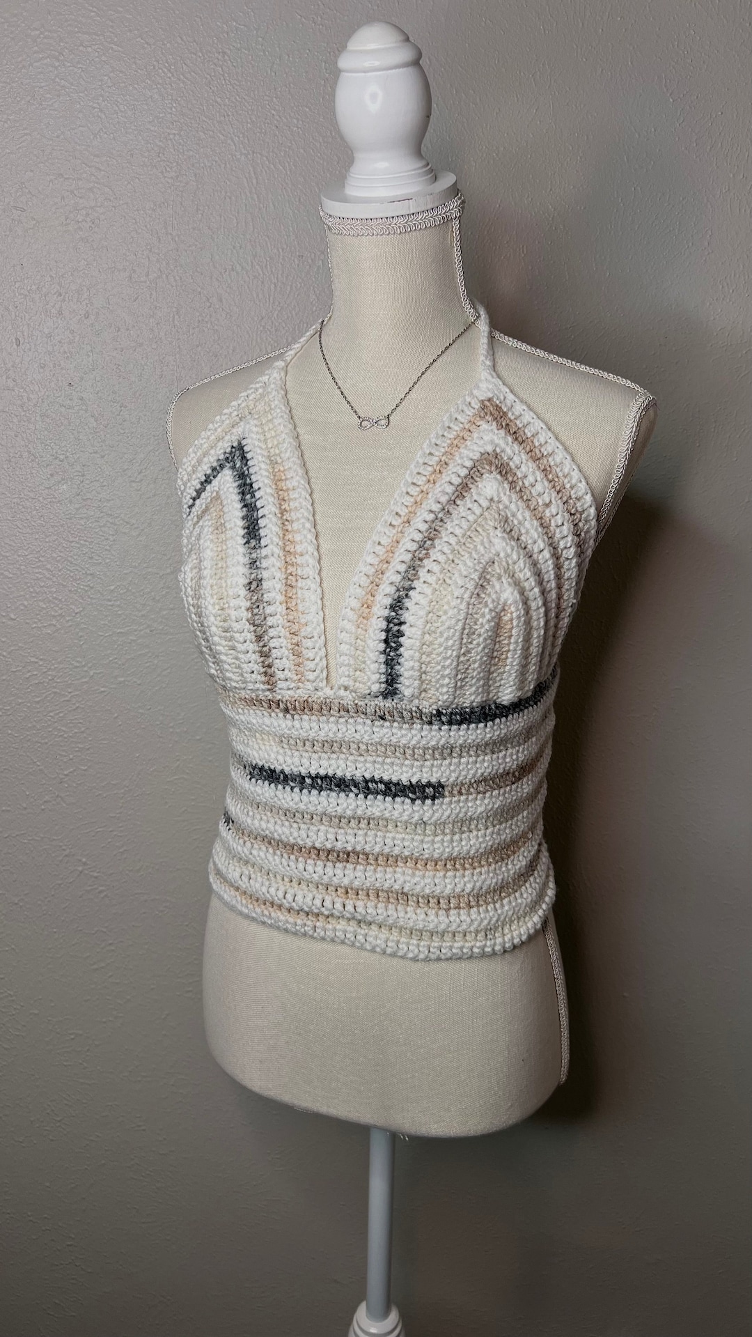 Crochet Pattern Tutorial for Triangle Bra Crochet Halter Top With Criss ...