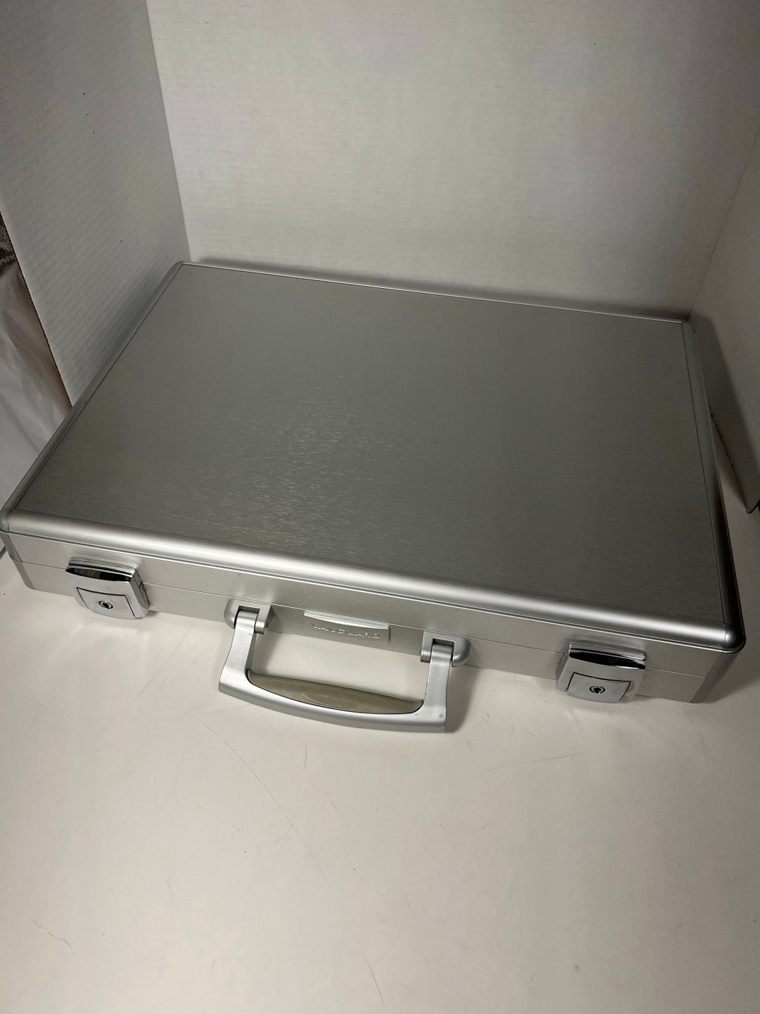 NEW Vanguard Metal 3 Briefcases & Attaches Case W/ Keys and Strap ...