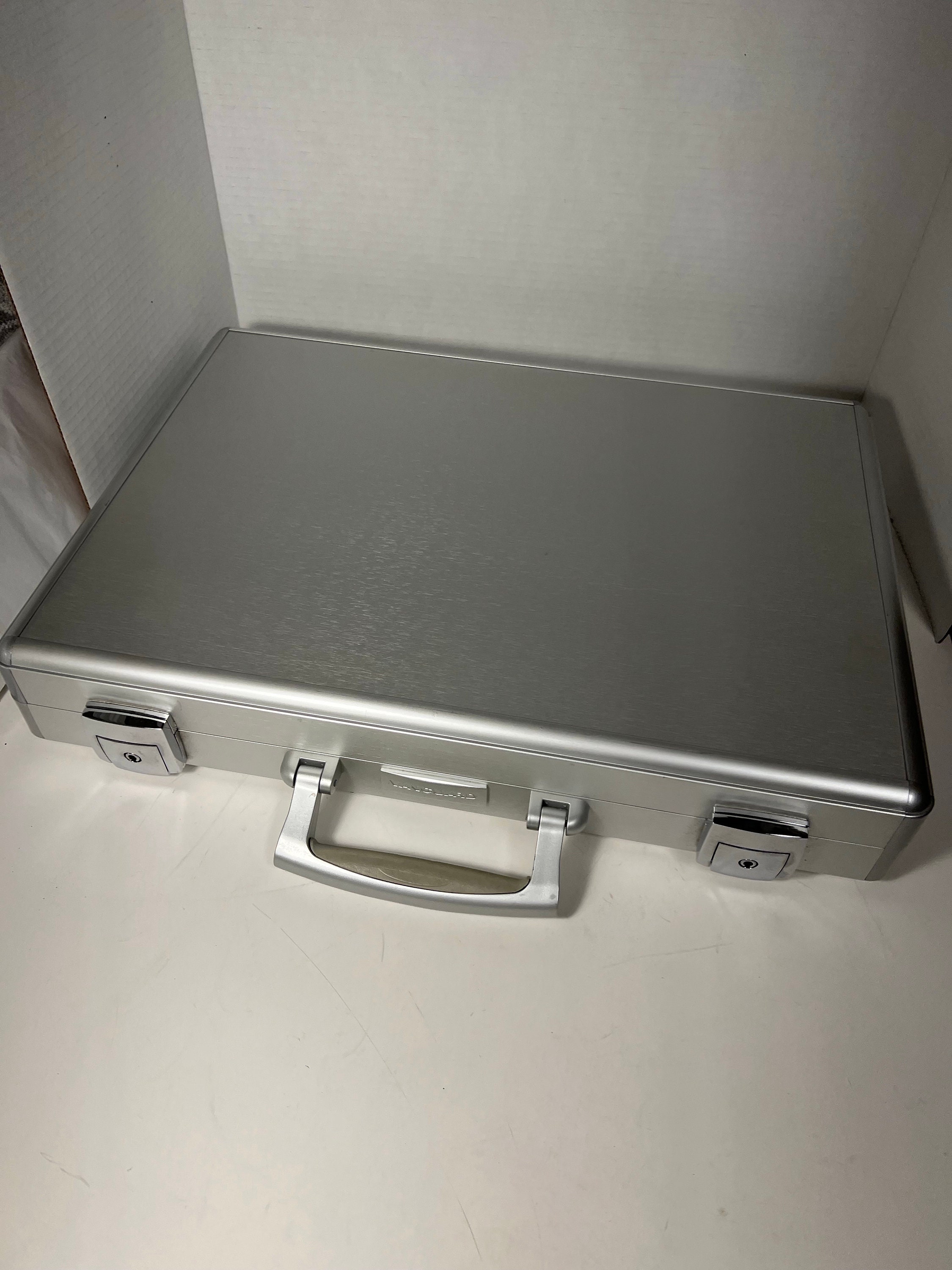 NEW Vanguard Metal 3 Briefcases & Attaches Case W/ Keys and Strap ...