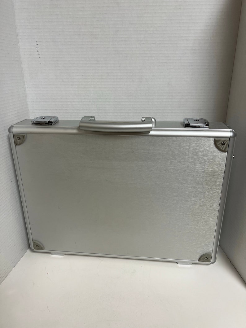 NEW Vanguard Metal 3 Briefcases & Attaches Case W/ Keys and Strap ...