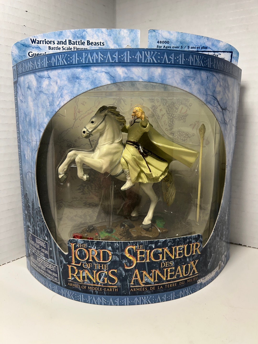 Lord of the Rings Gandalf the White on Shadowfax Warriors and Battle ...