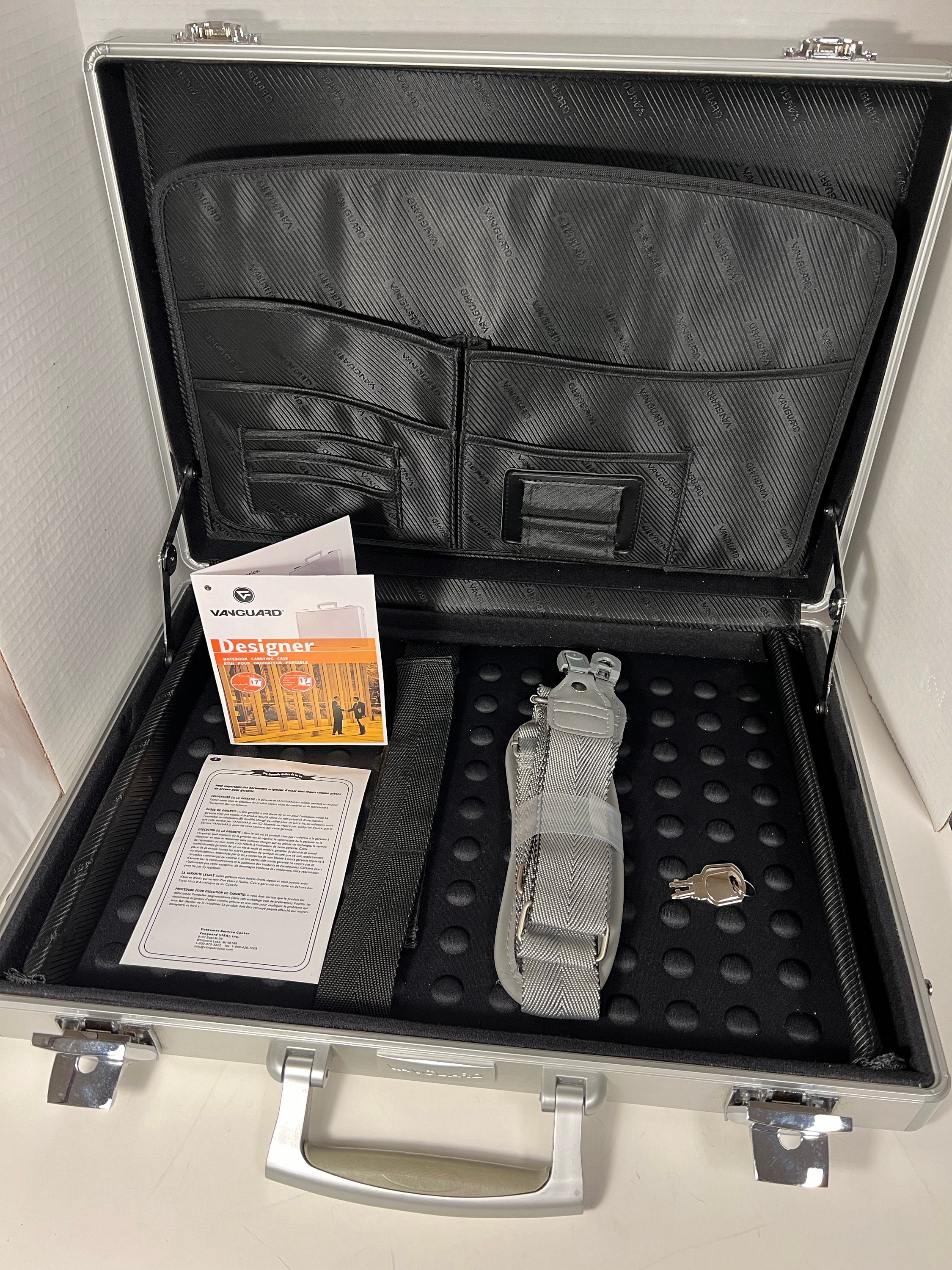 NEW Vanguard Metal 3 Briefcases & Attaches Case W/ Keys and Strap ...