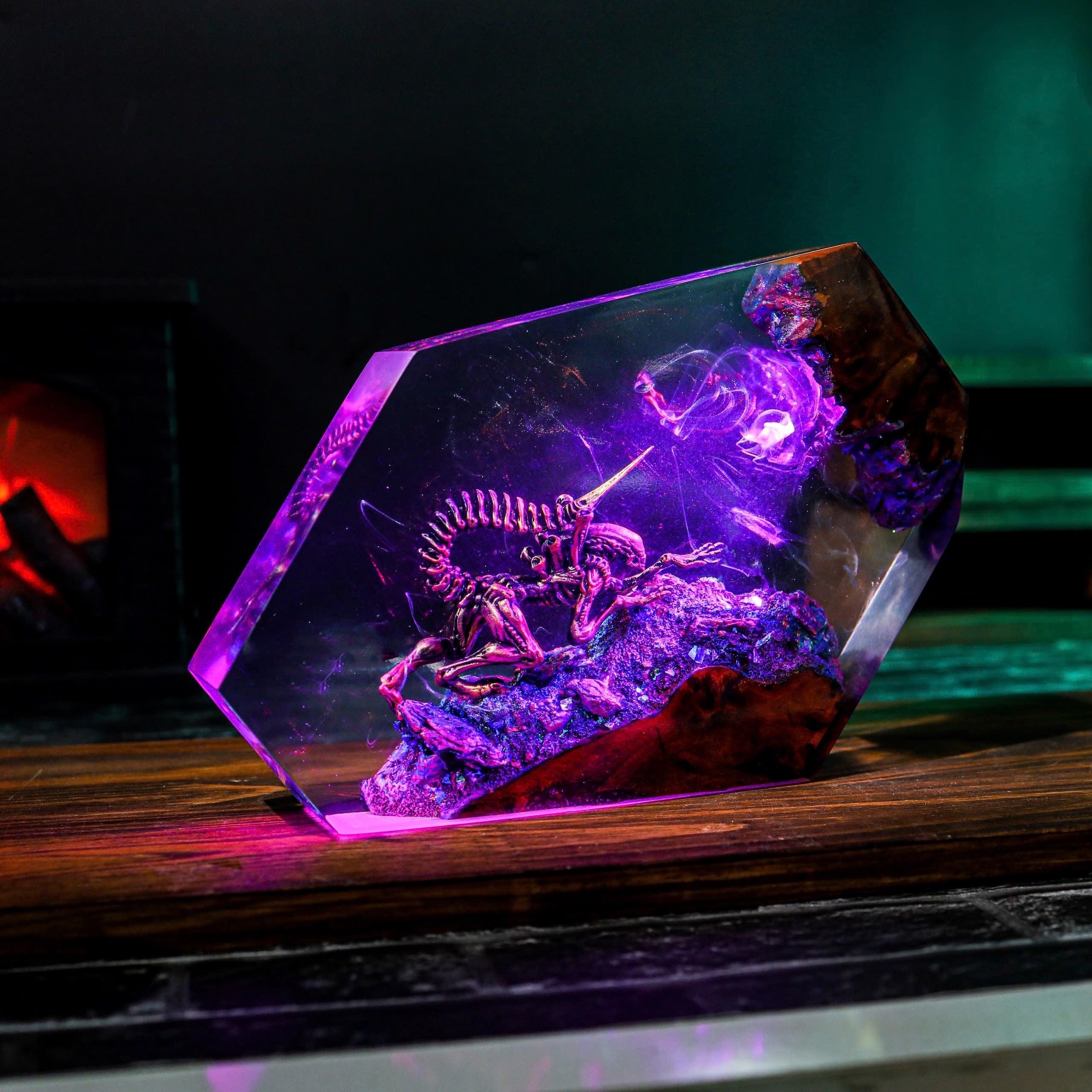 Xenomorph Epoxy Lamp Alien Resin Lamp, Star War Resin Art Lamp, Unique ...