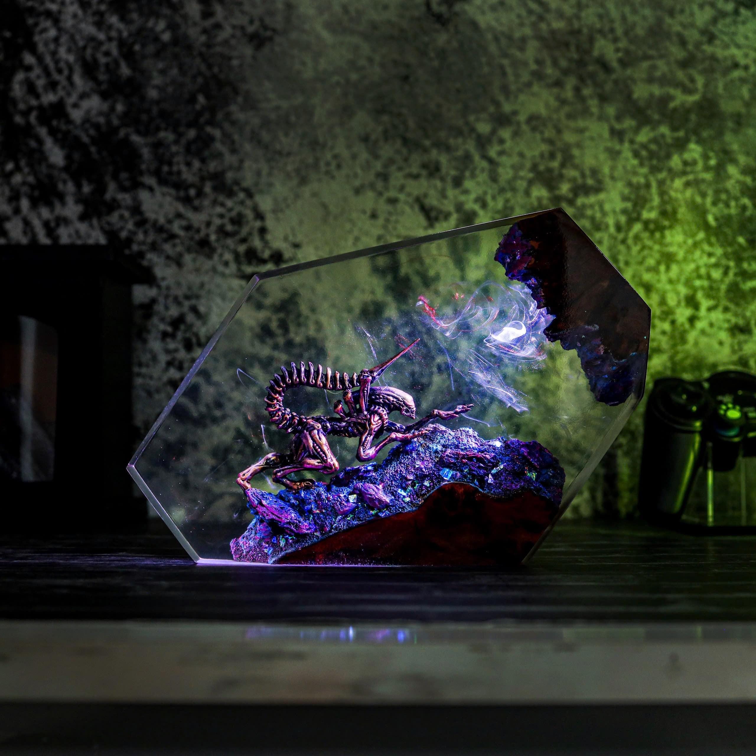 Xenomorph Epoxy Lamp Alien Resin Lamp, Star War Resin Art Lamp, Unique ...