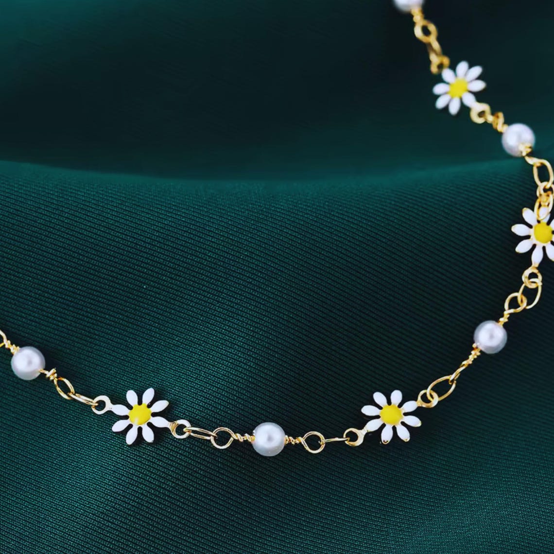Gold Daisy Pearl Anklet Set – Cute Dainty Flower Anklets for Women ...