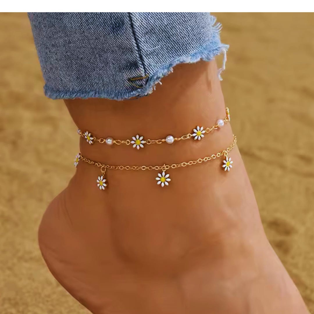 Gold Daisy Pearl Anklet Set – Cute Dainty Flower Anklets for Women ...