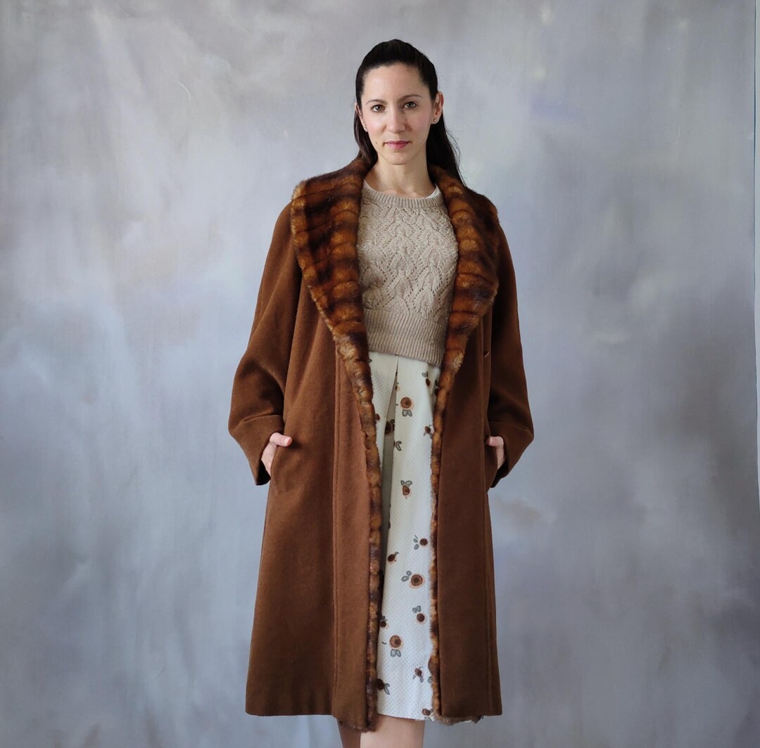 Vintage Brown Wool Winter Coat With a Faux Fur Mink Collar, 80s Does ...