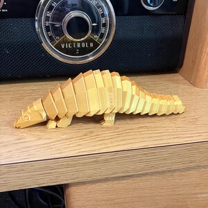 3D Printed Fidget Pangolin With Stand - Etsy