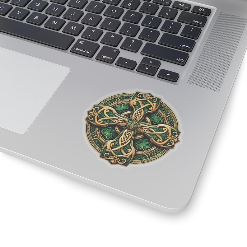 Irish Celtic Shield Vinyl Decal - Etsy
