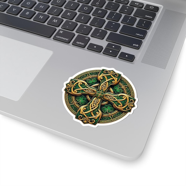 Irish Celtic Shield Vinyl Decal - Etsy