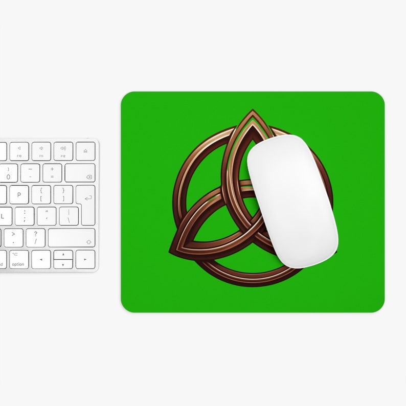 Celtic Triquetra Knot Mouse Pad (irish Green) - Etsy