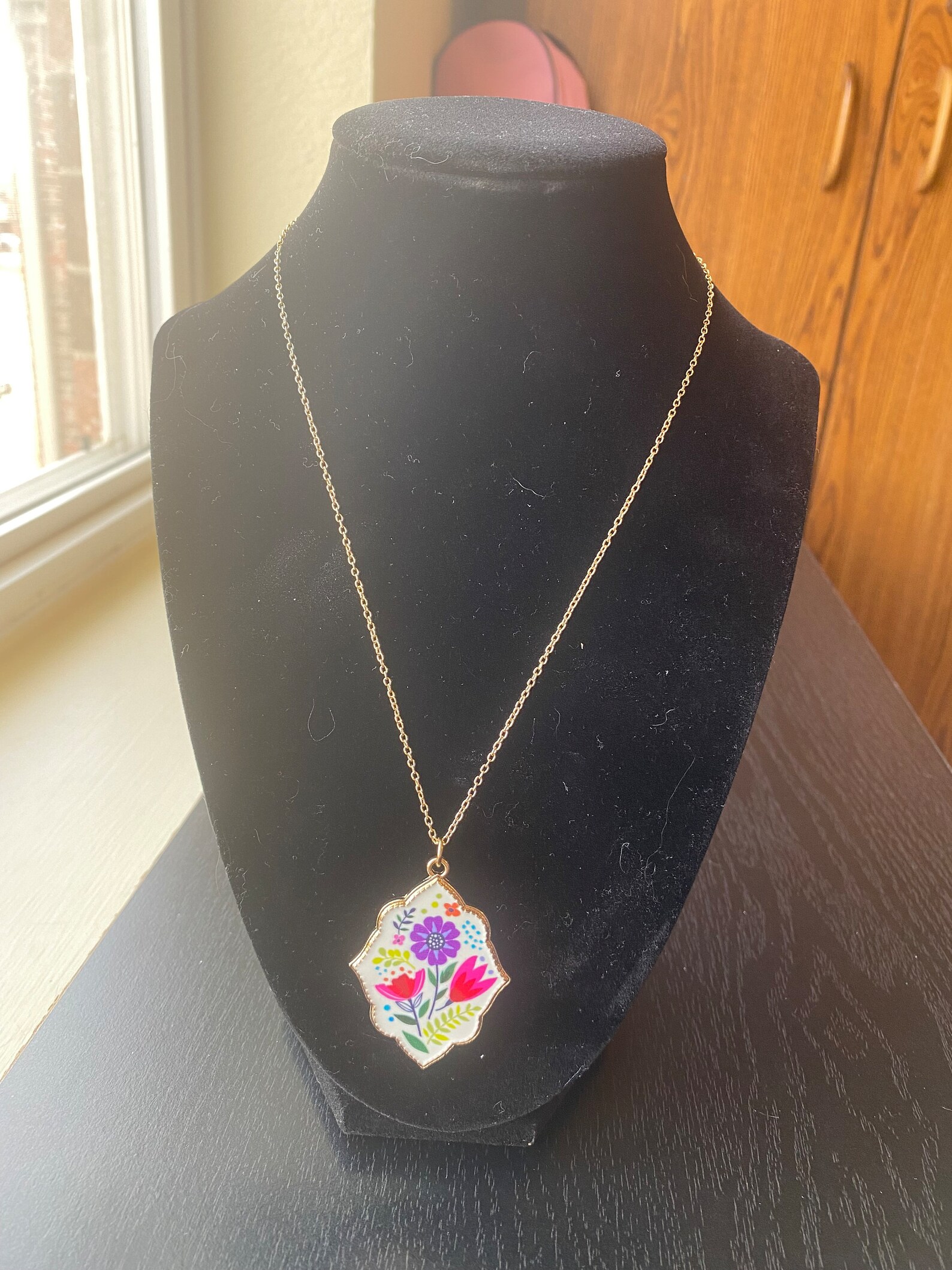 Gold Flower Pendant Necklace - Etsy