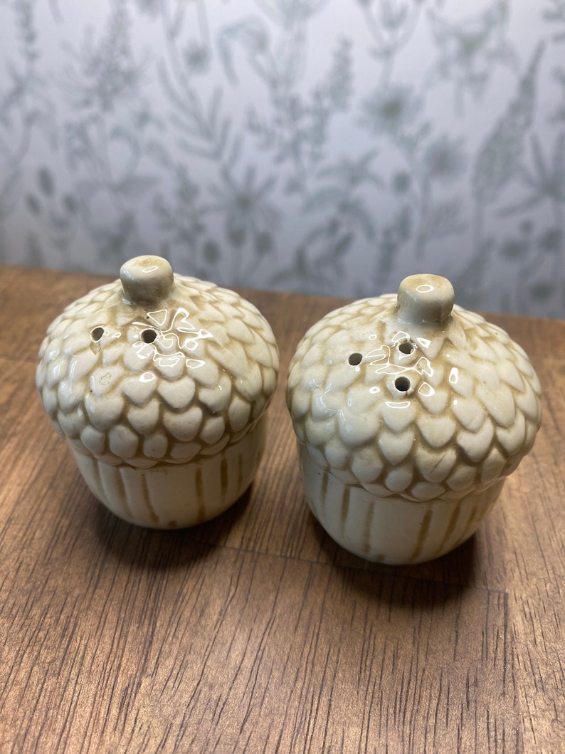 Vintage Acorn Nut Salt and Pepper Shaker Set, 2 1/2 Tall - Etsy