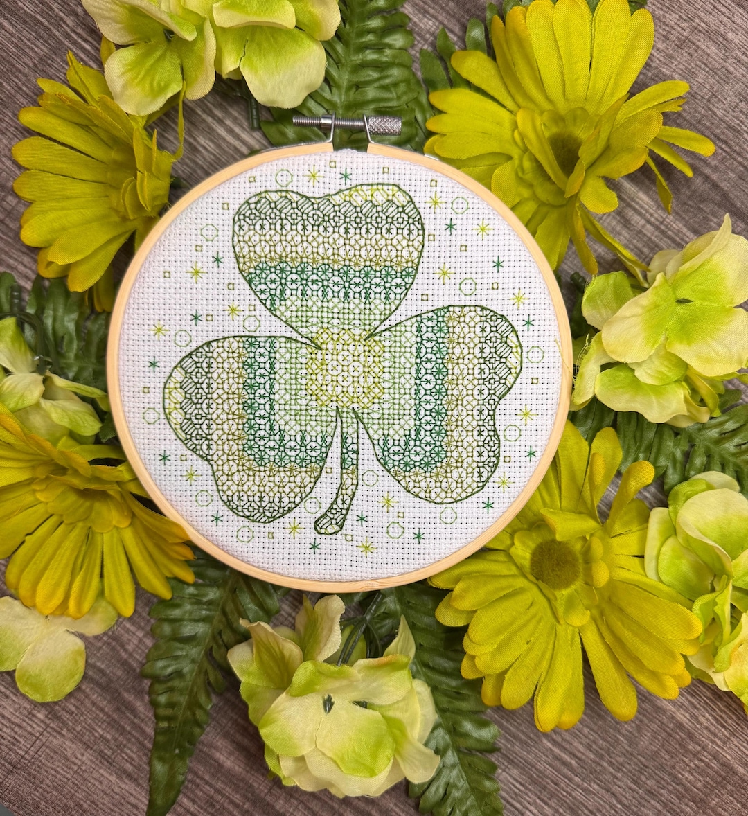 Shamrock- Modern Blackwork Embroidery Pattern - Etsy