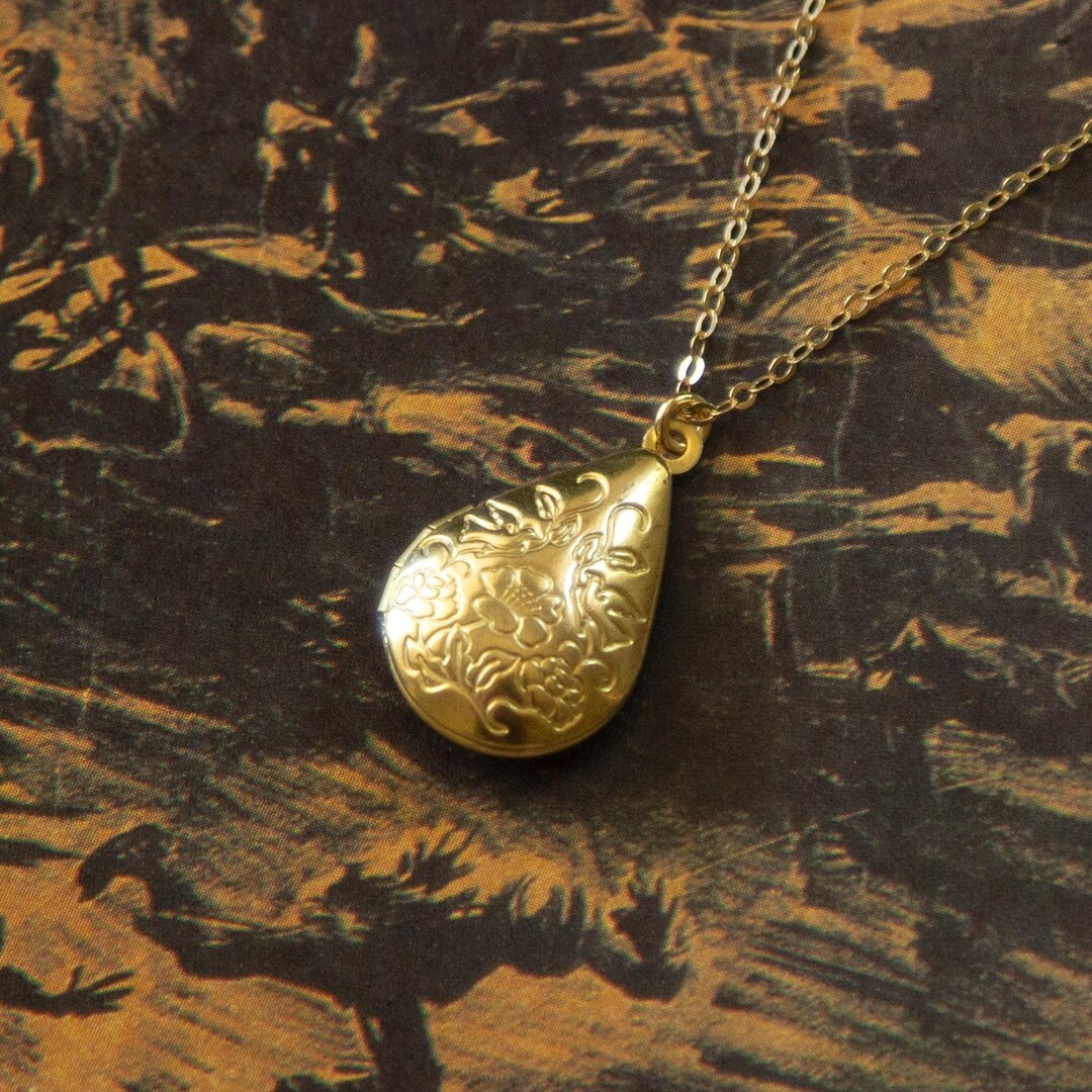 Vintage Medium Teardrop Locket Necklace - Eco Friendly Gold Vermeil ...