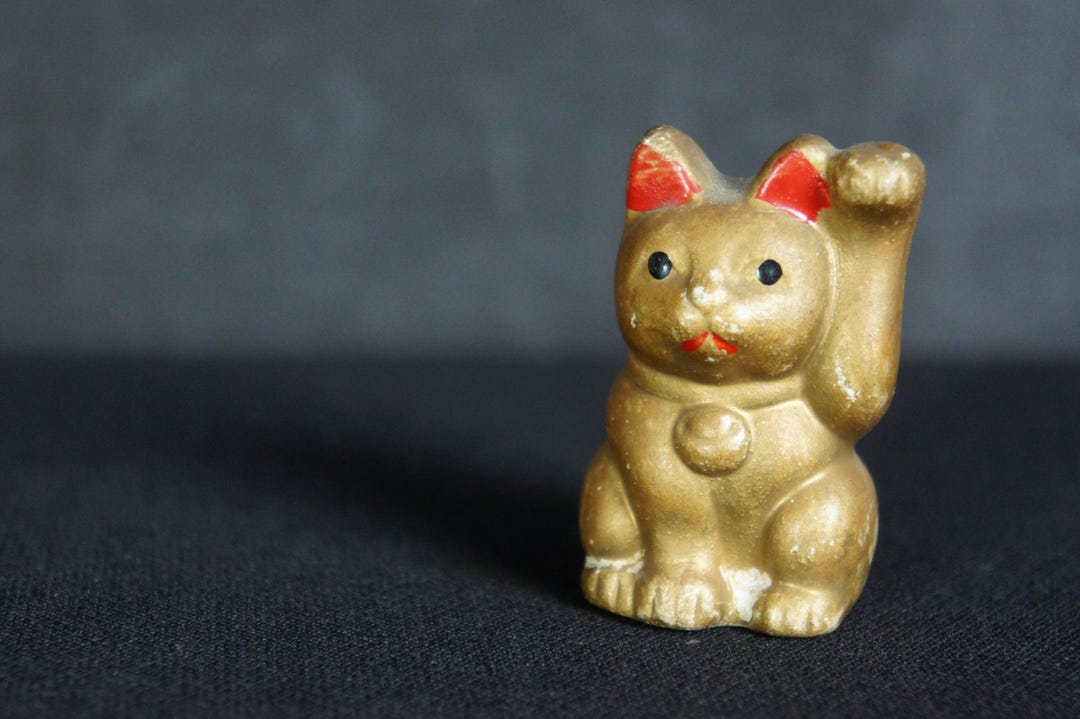 Vintage Japanese Ceramic Maneki Neko - Miniature Lucky Cat Figurine - Etsy