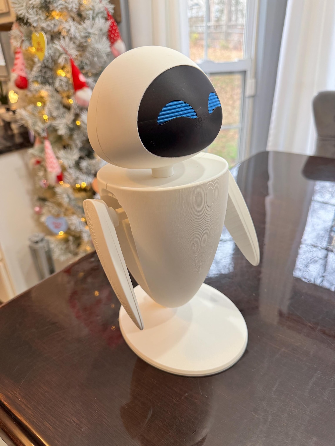 3D Printed EVE (extraterrestrial Vegetation Evaluator) Robot | Eve's ...