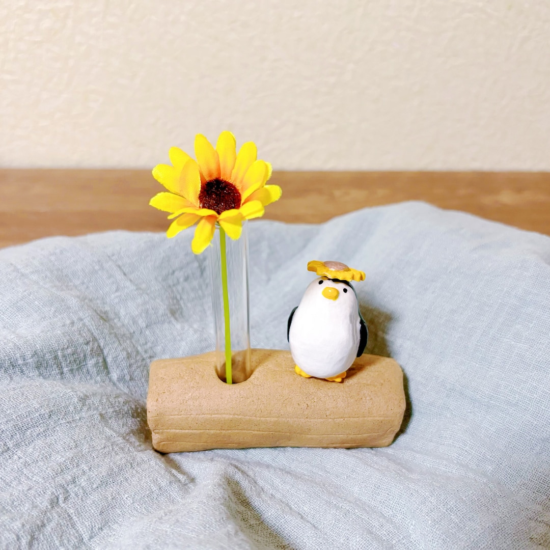 Penguin With Sunflower Vase ｜sunflower Vase｜penguin Gift｜birthday Gift ...