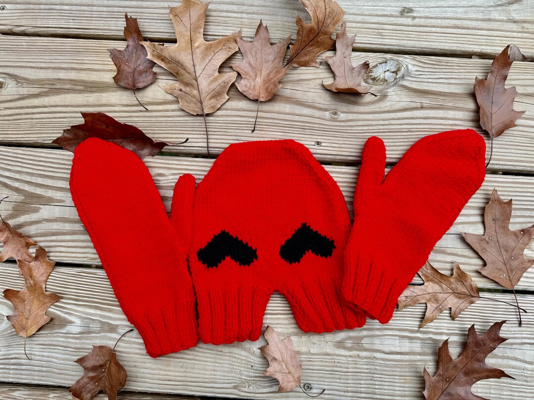 Red Heart Mittens, Couples Holding Hands Mitten, 3-piece Set. Great ...
