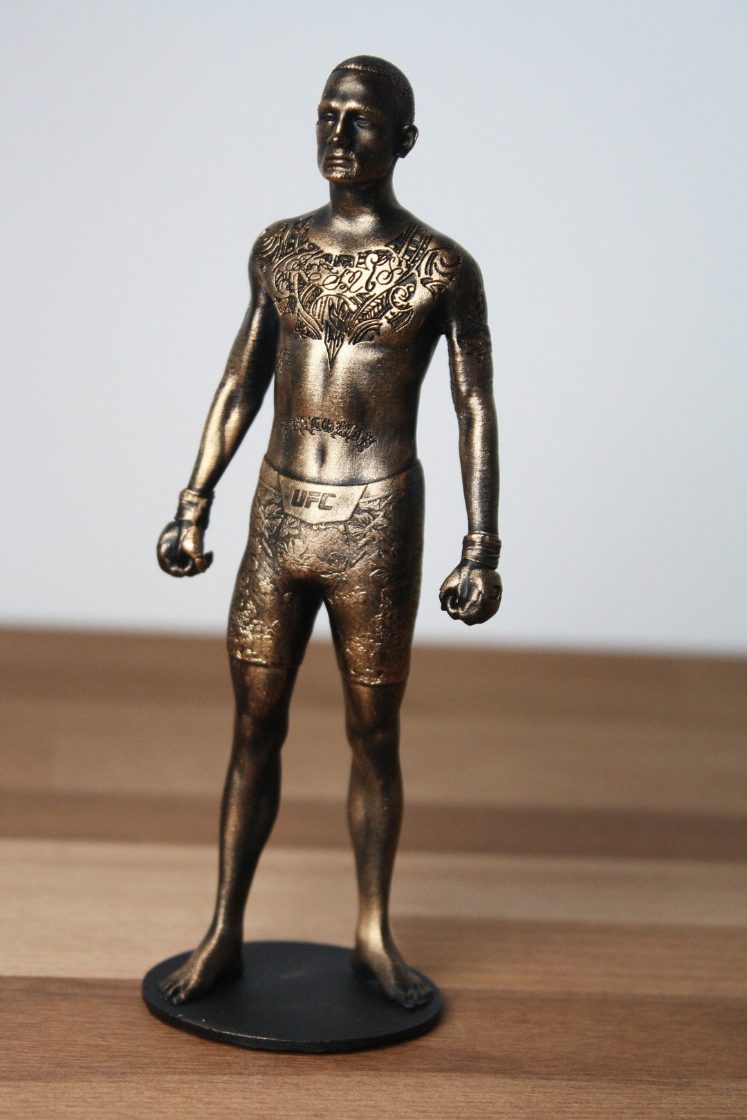 UFC Legend Fighter Sculpture of Max Holloway Featherweight and BMF ...