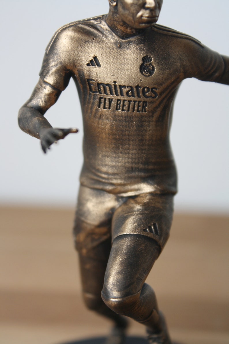 Sculpture Kylian Mbappe Footballeur De France Et Real Madrid - Etsy