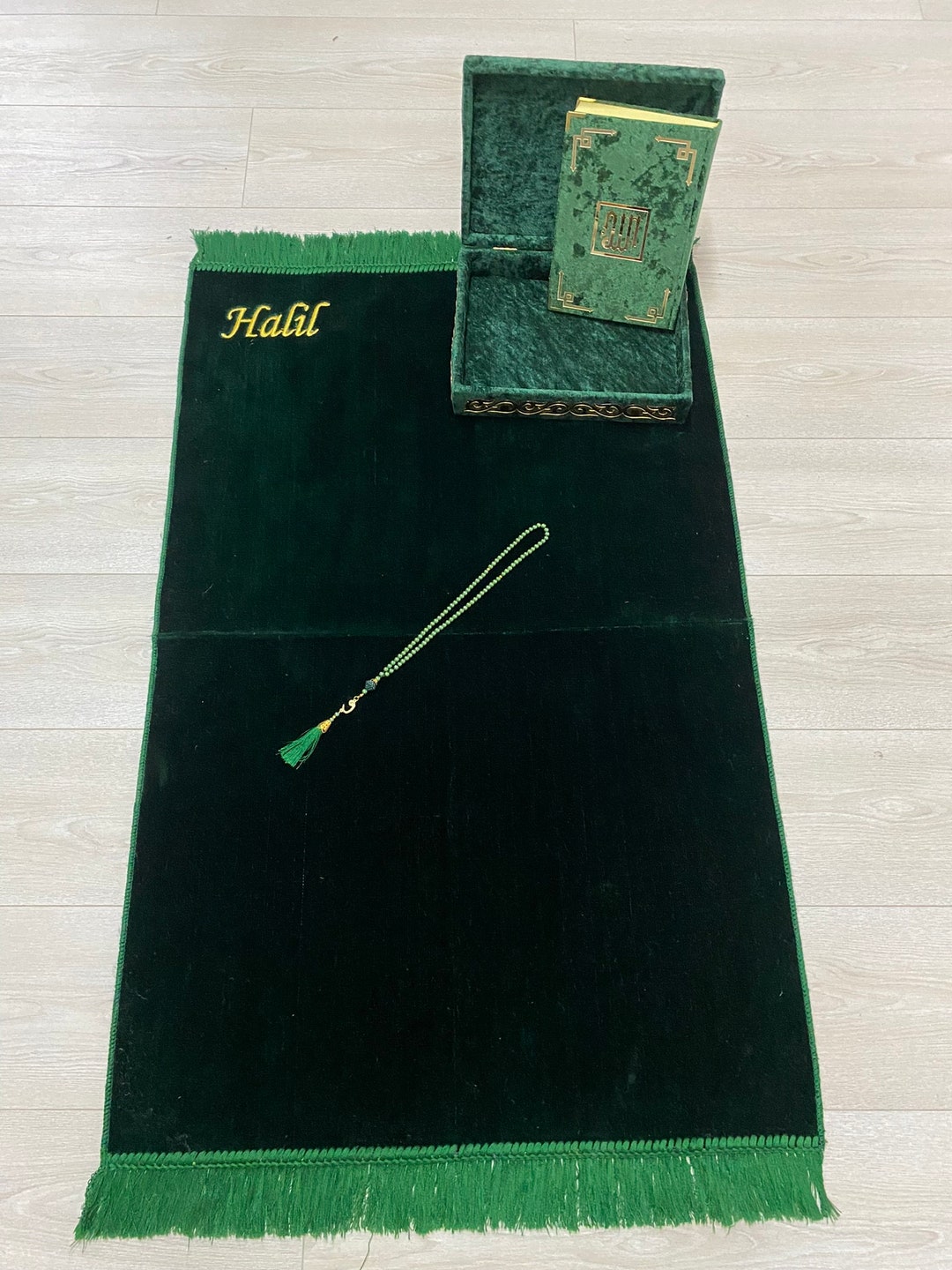Personalized Thick Padded Velvet Prayer Rug Set, High Quality Prayer ...