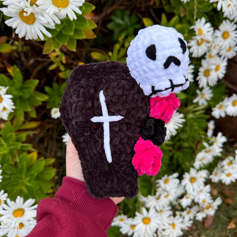 Eternal Rest Crochet Pattern, Halloween Pattern, Crochet Skull, PDF ...