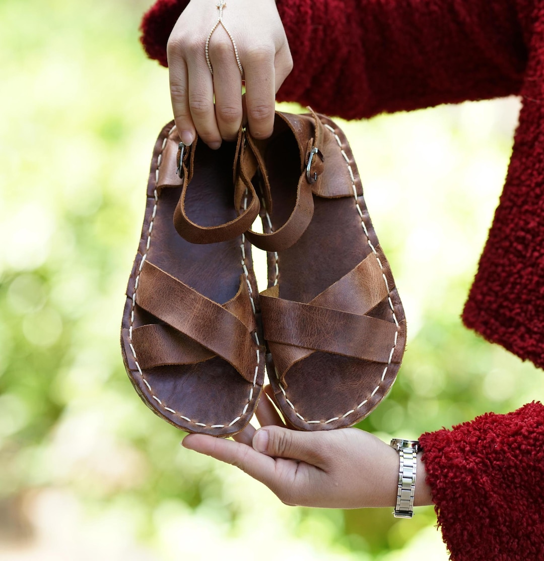 Handmade Leather Barefoot Sandals: Wide Toe, Grounding Shoes - Etsy Canada