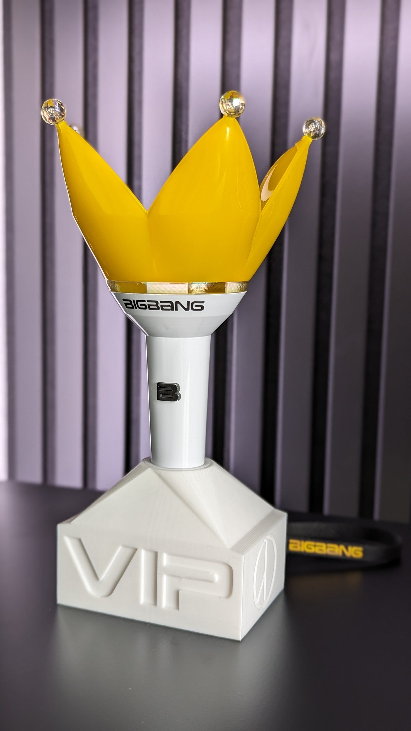 Bigbang Lightstick Stand Holder VIP | Peaceminusone | G-dragon | Kpop ...