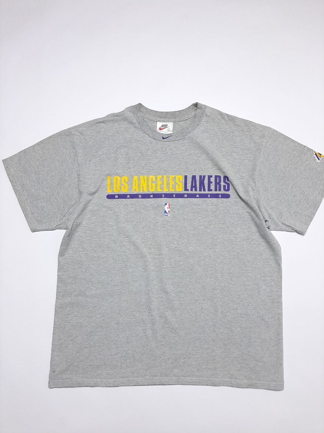 Nike NBA Los Angeles Lakers Basketball Gray LA Vintage T-shirt Size L ...