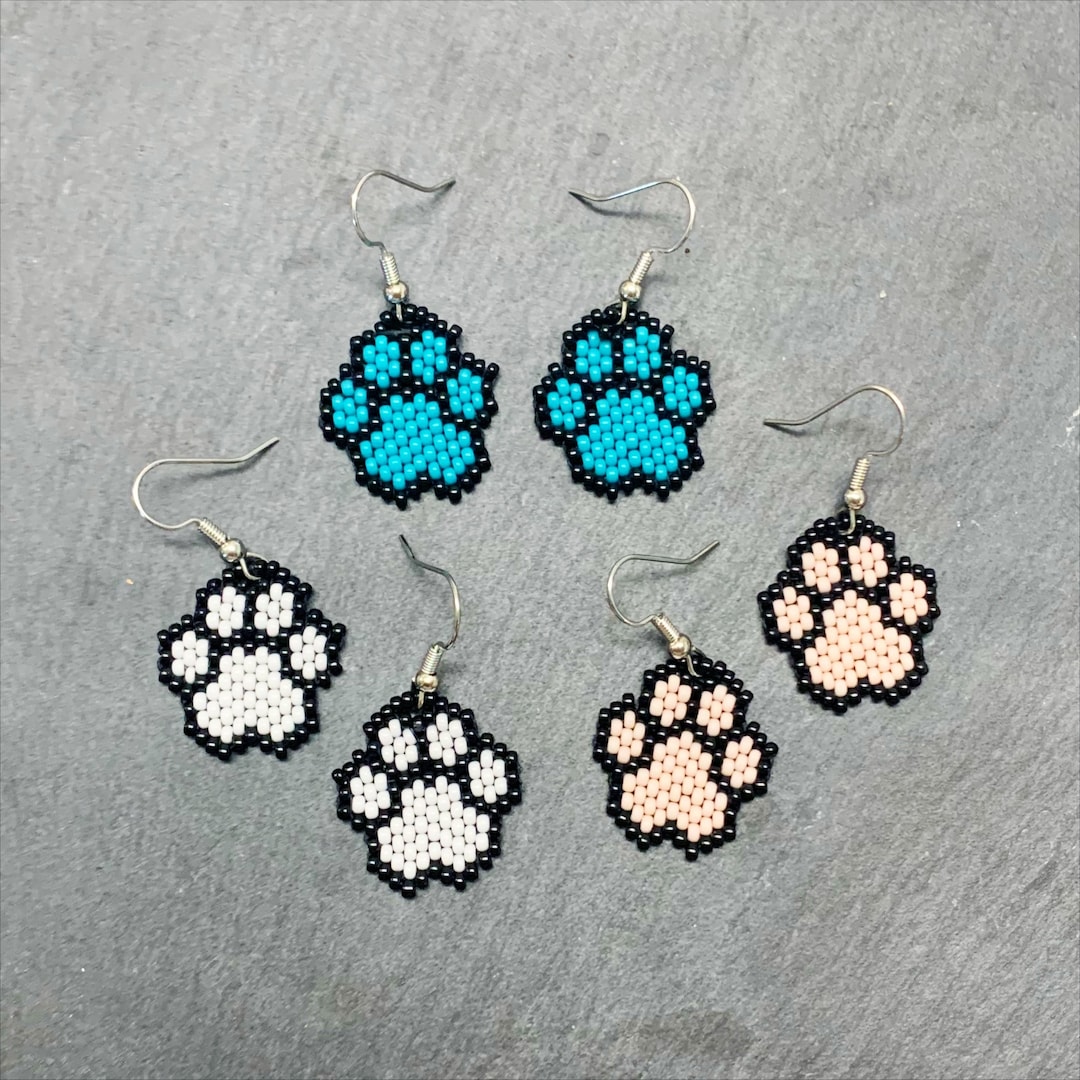 Paw Print Beaded Earrings/ Paw Print Earrings/ Cat Paw Print/ Dog Paw ...
