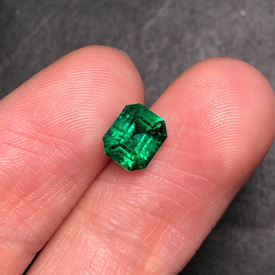Octagonal Emerald, Vivid Green,1.61ct Natural Zambia Emerald, About 6 ...