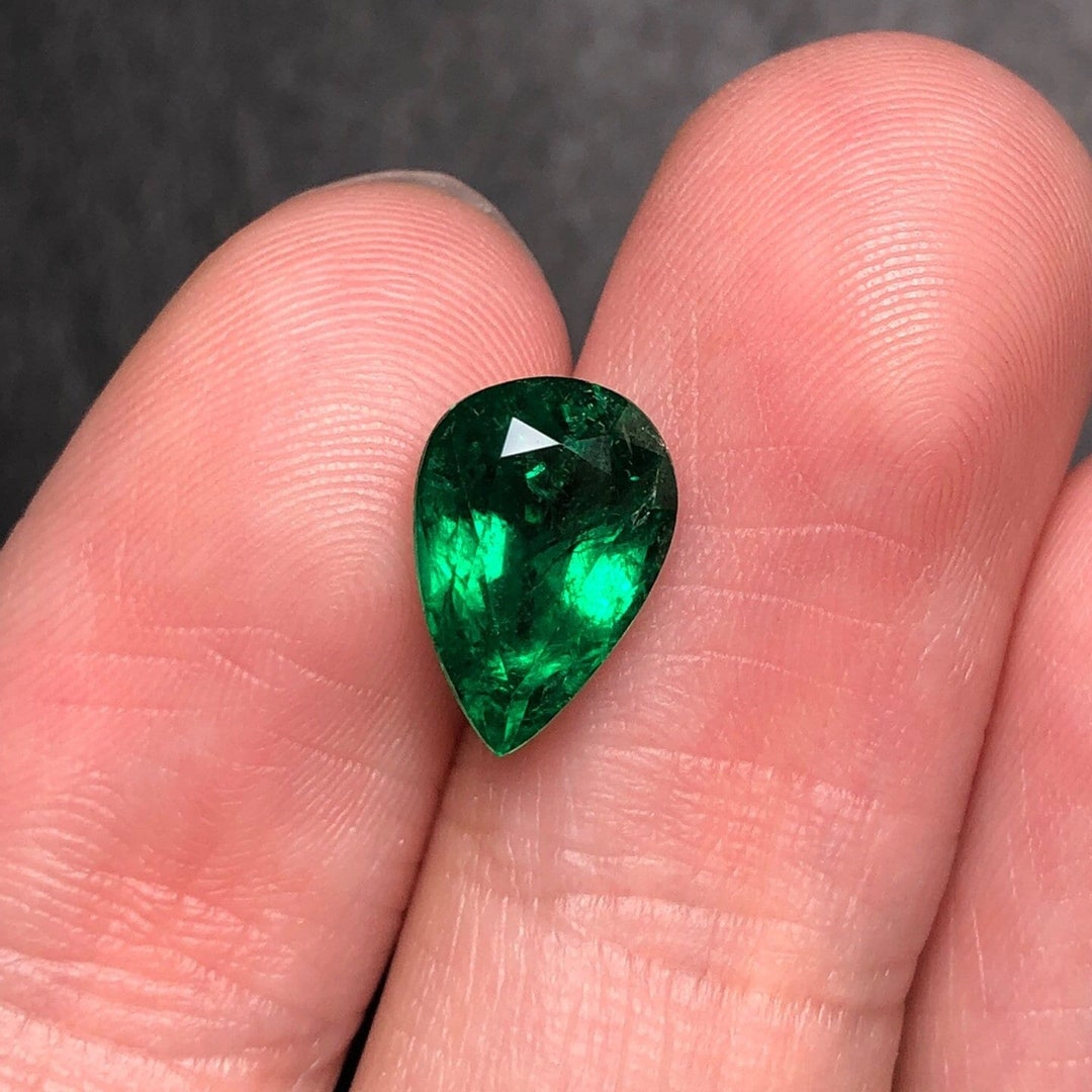 Pear Emerald, Vivid Green,2.36ct Natural Zambia Emerald, About 7.54x10.89x5.35mm,loose Gemstone ...
